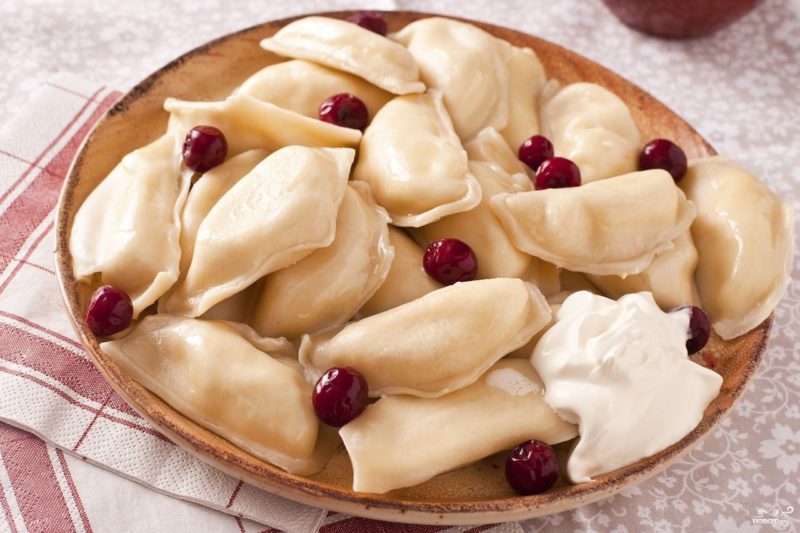 Вареники с вишней – 6 рецептов приготовления