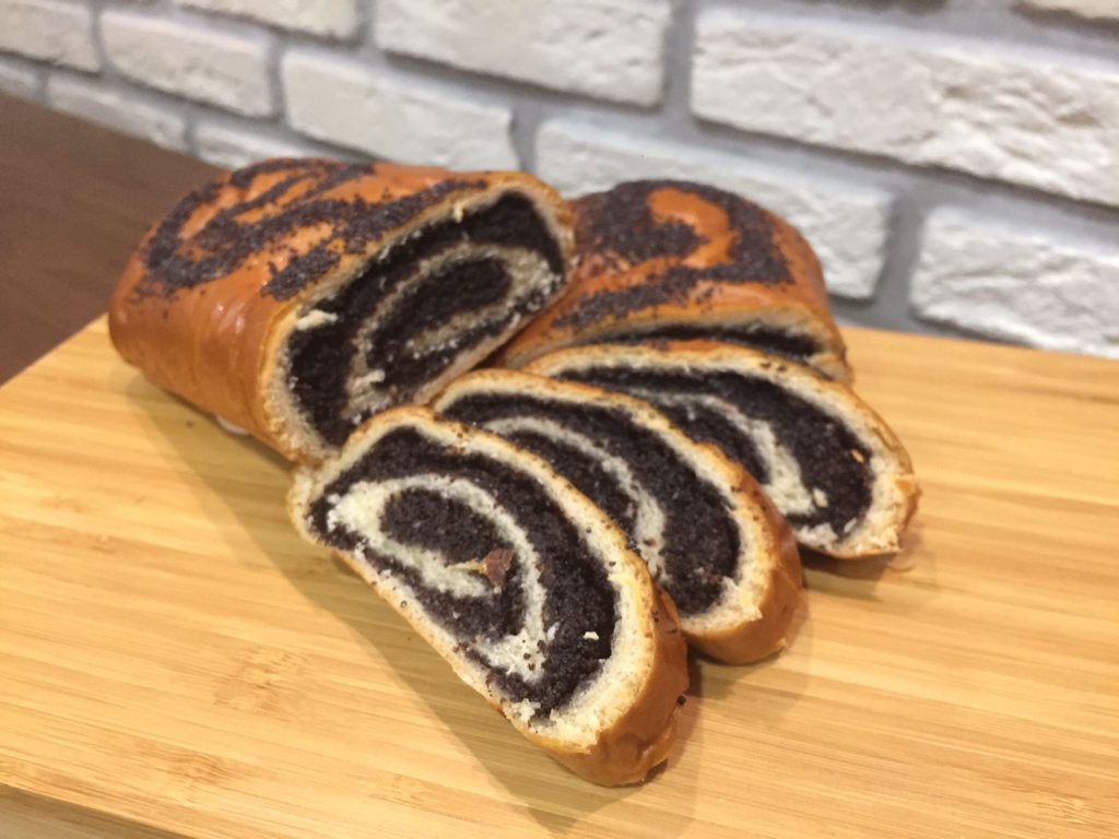 Рулет с маком – 7 вкусных рецептов